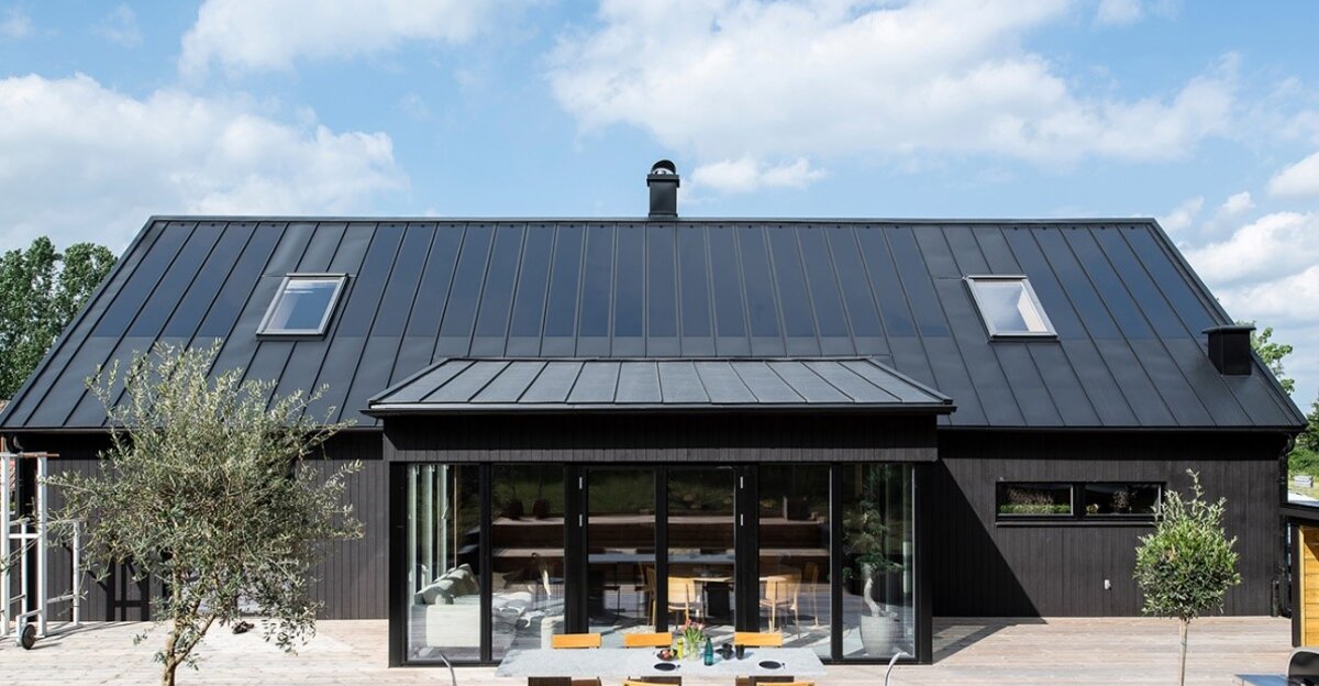 Integrerede solceller i tag, tagsten og facade | Få viden her